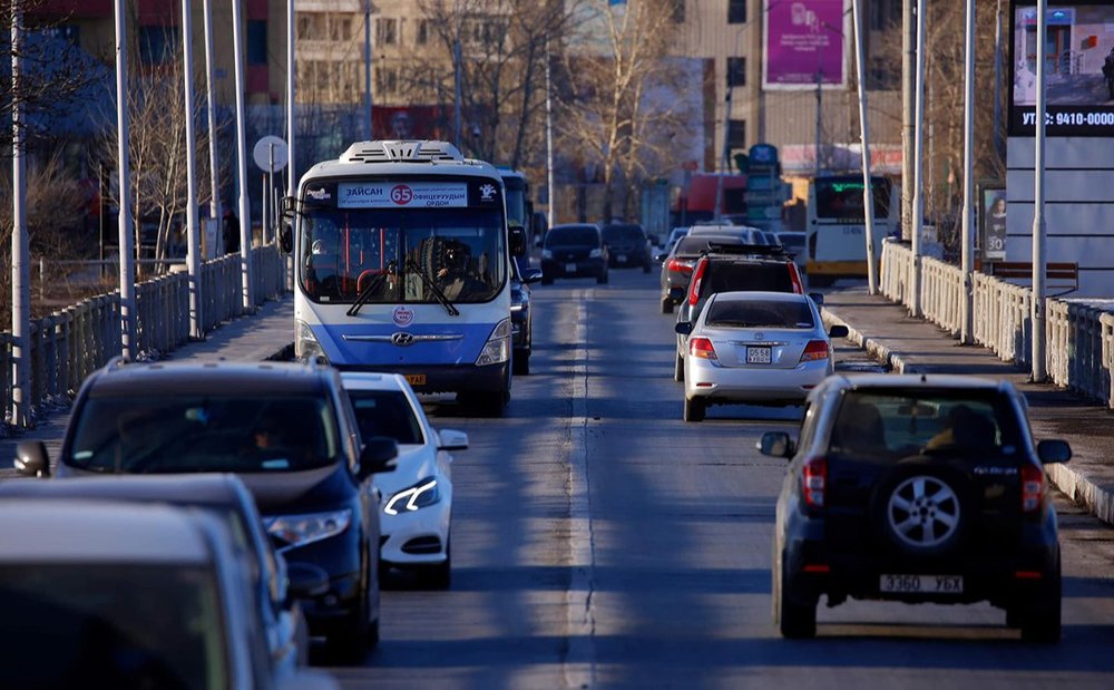 ЭЕШ өгөх хүүхдүүд автобусаар ҮНЭ ТӨЛБӨРГҮЙ зорчино